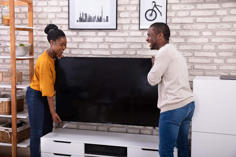 Transporting a Flat-Screen TV: Facts, Myths, and Tips • UniMovers