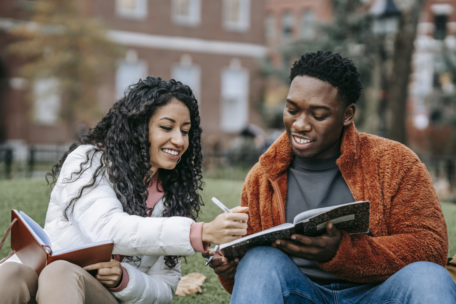 Ultimate Freshman Guide to Moving into College • UniMovers