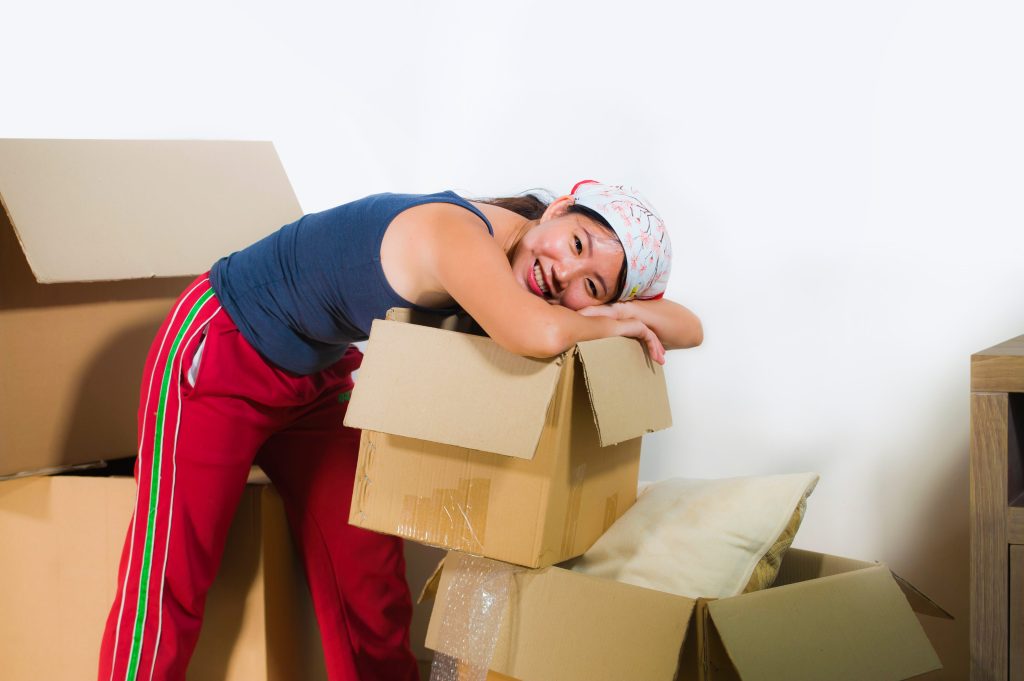 How to Master Moving Out by Yourself • UniMovers