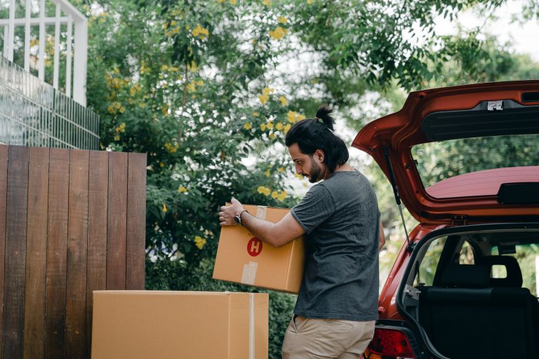 Moving During Spring: What You Need To Know To Be Successful • UniMovers